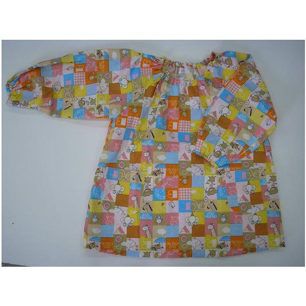 子ども用（園児用）スモック(かわいい動物達パッチワーク柄柄) 入園 入学(説明)●カラー：かわいい動物達パッチワーク柄●素材：綿100％●サイズ：120cm(着丈約54cm）●日本製お絵かきや粘土遊び、お食事時間などこの幼児スモックがあれば...