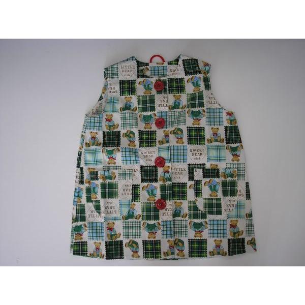 スモック 子ども用（園児用）袖なし 前開きスモック(グリーンくま柄)ボタン 入園 入学(説明)●素材：綿100%●サイズ：120cm●着丈：55cm●両サイドポケットお絵かきや粘土遊び、お食事時間などこの幼児スモックがあれば安心です。なんと...