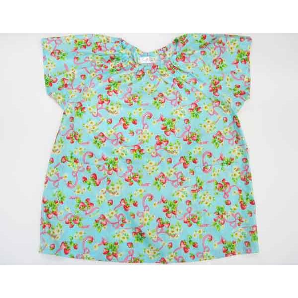 スモック 【園児・幼児】半袖スモック(サックスブルーイチゴリボン柄)半袖 入園　入学　幼稚園　保育園　小学校(詳細)●カラー：サックスブルーイチゴリボン柄●素材：綿100％●サイズ：120cm(着丈約55cm）●ポケット左右2つ付き●日本製...