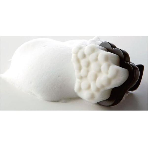 毛穴・メイク汚れが簡単に落ちる☆超濃密☆22万本の極細毛洗顔ブラシ。きちんと洗顔しても残ってしまう...「毛穴汚れ」「ザラつき」直径約0.07mmのやわらか超極細毛が毛穴の奥の奥の汚れや老廃物を掻き出す！ふわっふわの泡が簡単に♪＊メイクのり...