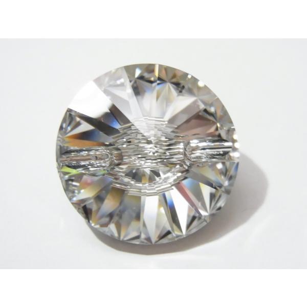 ・スワロフスキー社製のボタンです。・素材はガラス製です。・直径は27ｍｍです。・色はクリスタルです。・ガラス製なので衝撃等により割れ、欠けが生じることがありますのでご注意下さい。・2個セットです。