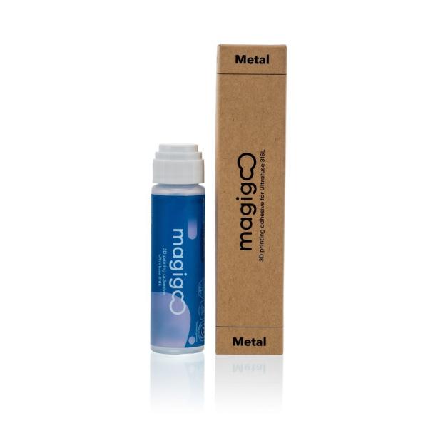 3Dプリントで常に問題になるのは最初の層が造形中に剥がれることです。これはフィラメントが造形中熱収縮することで反りが生まれプレートより剥がれ、造形が失敗してしまうからです。これを避けるために、一般的にヒートテーブルの採用や囲い、または糊を使...