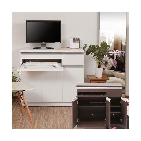 パソコンを使うデスクの廻りは、配線や資料などでちょっと煩雑に見えがち。もっとリビングを格好良くお洒落にしたい。そんなお悩みを解消するのが、キャビネット型のパソコンデスク。使う時は機能を最大限発揮して、使わない時はデスクとは分からないほど、お...