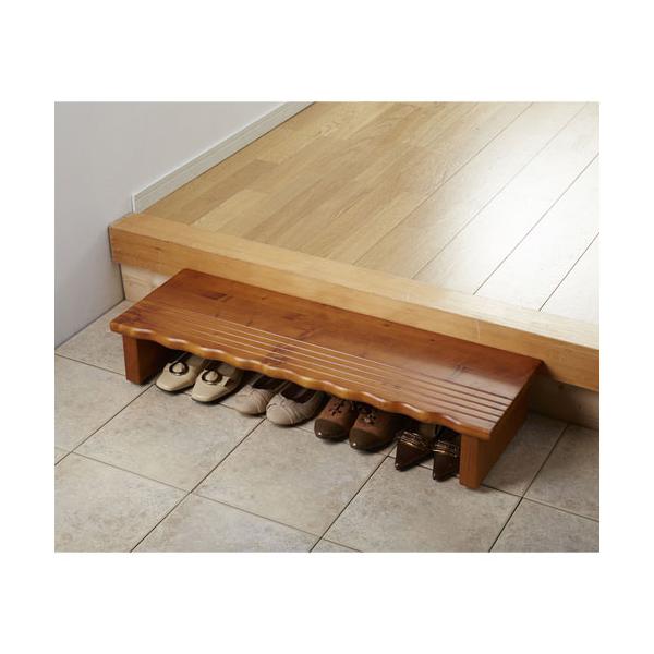 高さのある玄関の上り下りがラクになり、足腰への負担を軽減します。台の下に靴を置けばスペースを有効利用できます。アジャスター付で高さの微調整（約1cm）ができ、天板のミゾが滑り止めの役目をします。商品番号20-4224組立状態完成品（新品）カ...