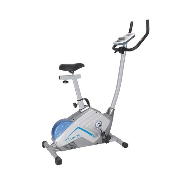 家庭用フィットネスバイク！キャスター付きなので移動も簡単に行えます。座席は前後約7cmスライド、床からの高さは10段階で利用者に合わせて調整が可能です。トレーニングや運動不足の解消に最適です。商品番号40-DK-8615Pお客様組立の商品（...