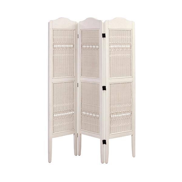 ナチュラルでアンティークな趣きのラタンホワイトウォッシュカラーに染めた籐（ラタン）家具シリーズです。パリやモロッコのインテリアなどもよく似合う、ロマンティックなお部屋をイメージ。フェミニンでリラックスできる大人ガーリーテイストな空間にぴった...