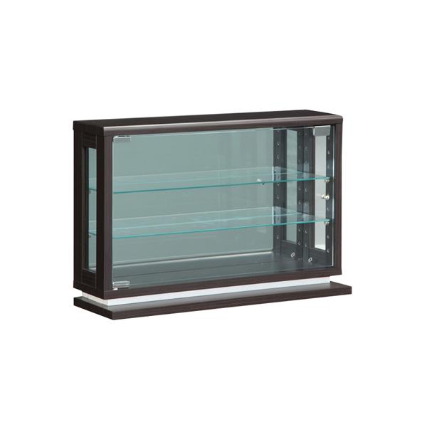 コレクションをより魅力的に演出する卓上式コレクションラックです。ホワイト、ブラウン、ナチュラルの全3色からお好みのカラーをお選びいただけます。オプション（別売り）のガラス棚を追加でき、丸型LEDダウンライトの取付けもできます。商品番号66-...