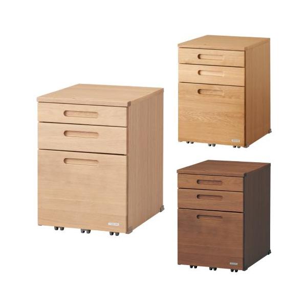 天板に高級感のあるナラ材を使用したデスクワゴン。カラーはお部屋の雰囲気に合わせて3種類からお選びいただけます。シンプルなデザインなので飽きることなく、老若男女問わず末永くご使用いただけます。商品番号KF-BDW-5組立状態一部組立が必要な商...