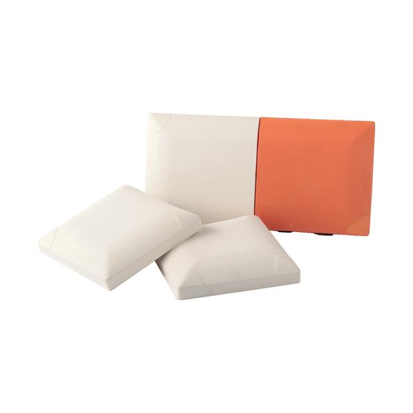 公式試合にも対応するダブルベース固定式！ソフトボールの公式試合にも対応する固定式ダブルベース、塁ベースです。白色・オレンジ色部分の両方を固定金具で止めることができます。教育施設や運動施設、グラウンドで活躍しています。商品番号LS-S-499...