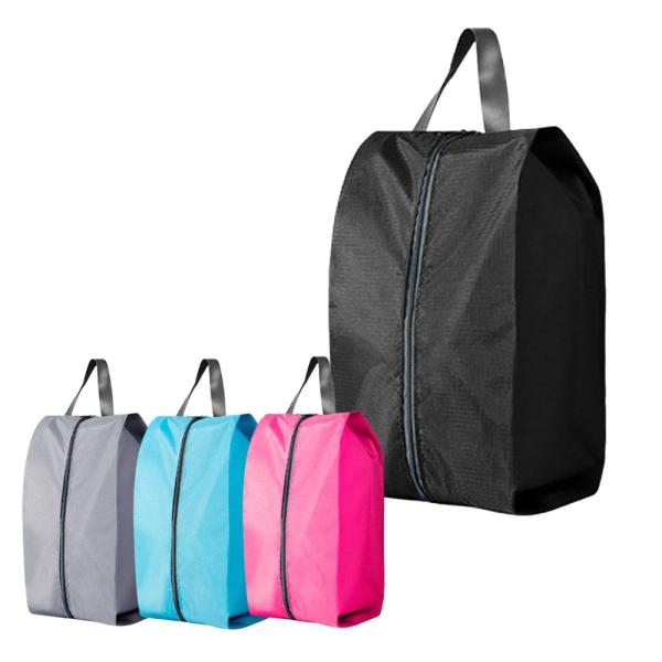【商品説明】シューズケース持ち手付きのファスナー式室内や施設での収納、旅行や外出先での持ち運びにもおすすめです。マチがあるので縦置きでも安定します。【カラー】ブラック/グレー/ブルー/ピンク【サイズ】約42×42×18cm【材質】ポリエステル