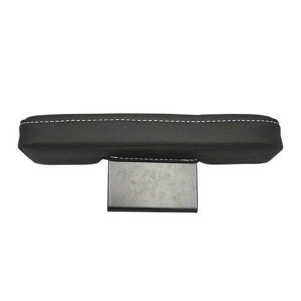 適合車種平成16年〜 標準・ワイドボディー 全車に適合致します。 素材PVCレザー装着方法はドアポケット内のビスをプラスドライバーで外し共締めするだけで簡単に装着可能です。カラーホワイトステッチ