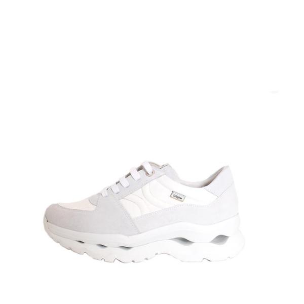 2019年日本へ本格参入となったカラハン。生産は、スペイン北部リオハ州の町アルネドにある自社工場にてハンドメイドにて行われています。1968年の創業当時から、コンフォータブルなシューズを作り続け、現在では世界各国にファンを持つようになった今...