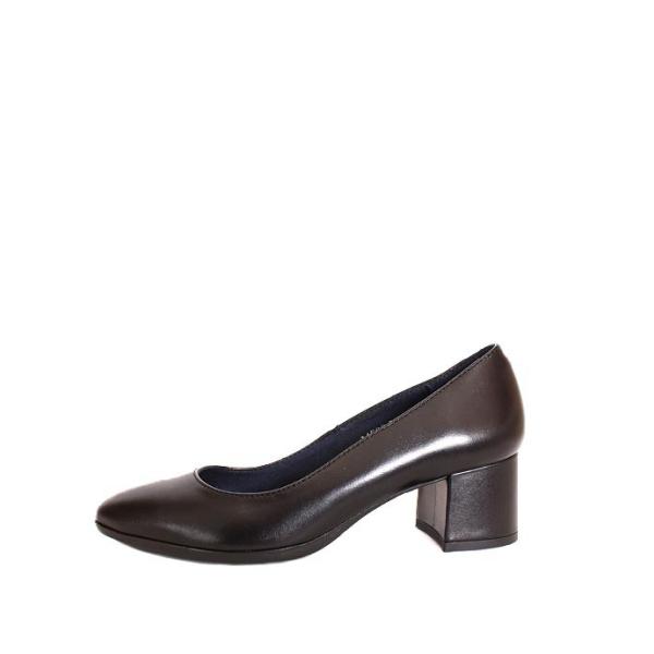 2019年日本へ本格参入となったカラハン。生産は、スペイン北部リオハ州の町アルネドにある自社工場にてハンドメイドにて行われています。1968年の創業当時から、コンフォータブルなシューズを作り続け、現在では世界各国にファンを持つようになった今...