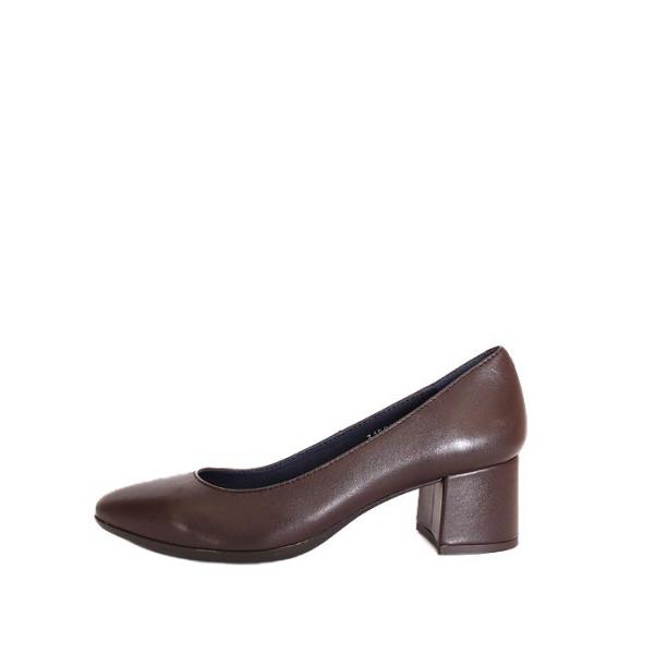 2019年日本へ本格参入となったカラハン。生産は、スペイン北部リオハ州の町アルネドにある自社工場にてハンドメイドにて行われています。1968年の創業当時から、コンフォータブルなシューズを作り続け、現在では世界各国にファンを持つようになった今...