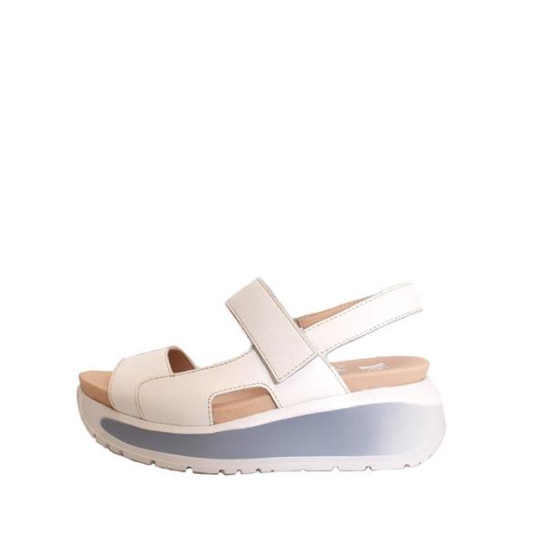 2019年日本へ本格参入となったカラハン。生産は、スペイン北部リオハ州の町アルネドにある自社工場にてハンドメイドにて行われています。1968年の創業当時から、コンフォータブルなシューズを作り続け、現在では世界各国にファンを持つようになった今...