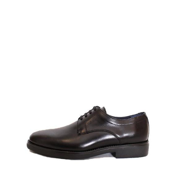 1968年スペインにて創業し、2019年に日本初上陸を果たしたスペイン発のシューメーカー＜カラハン＞。メーカーの根幹にあるのは゛コンフォートな履き心地゛。50年以上に渡り、快適性を追求し、常に進化し、より良い快適な履き心地を追求しています。...