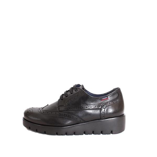 2019年日本へ本格参入となったカラハン。生産は、スペイン北部リオハ州の町アルネドにある自社工場にてハンドメイドにて行われています。1968年の創業当時から、コンフォータブルなシューズを作り続け、現在では世界各国にファンを持つようになった今...