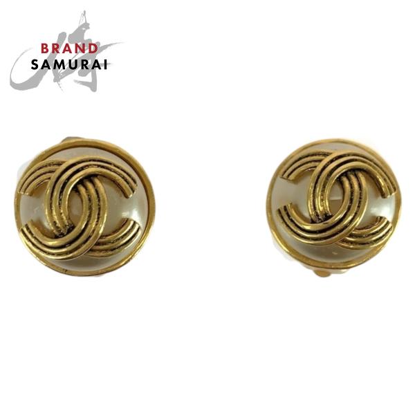 ■商品情報[管理番号]505227[ブランド]シャネル（CHANEL）[対象]レディース[カラー]ゴールド ホワイト[モデル]ココマーク[ライン]フェイクパール[生産国]フランス[刻印]94 A[サイズ]約20mm x 20mm[素材]メッ...
