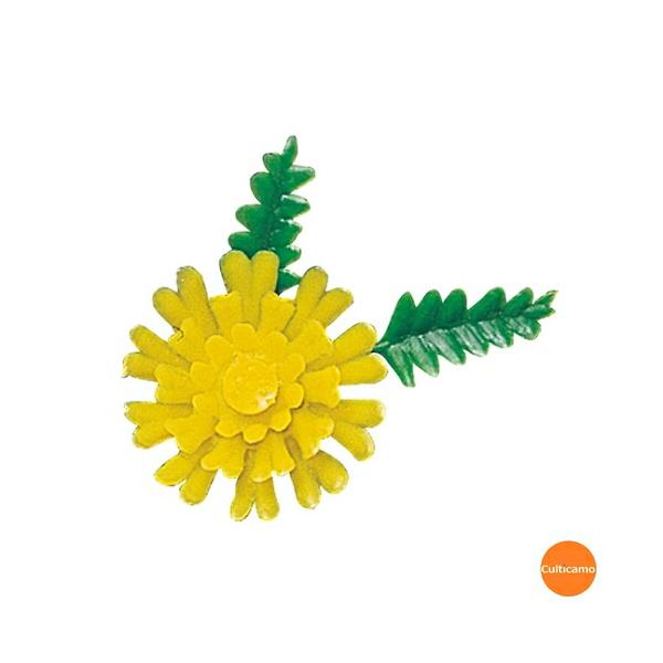 料理を華やかに演出するプラスチック製造花