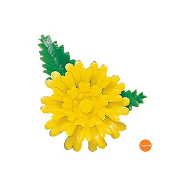 料理を華やかに演出するプラスチック製造花