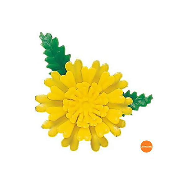 料理を華やかに演出するプラスチック製造花