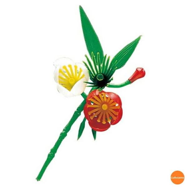 料理を華やかに演出するプラスチック製造花