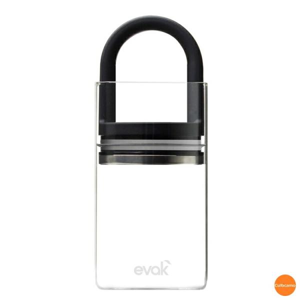 押すだけで空気を抜いて保存できるキャニスター