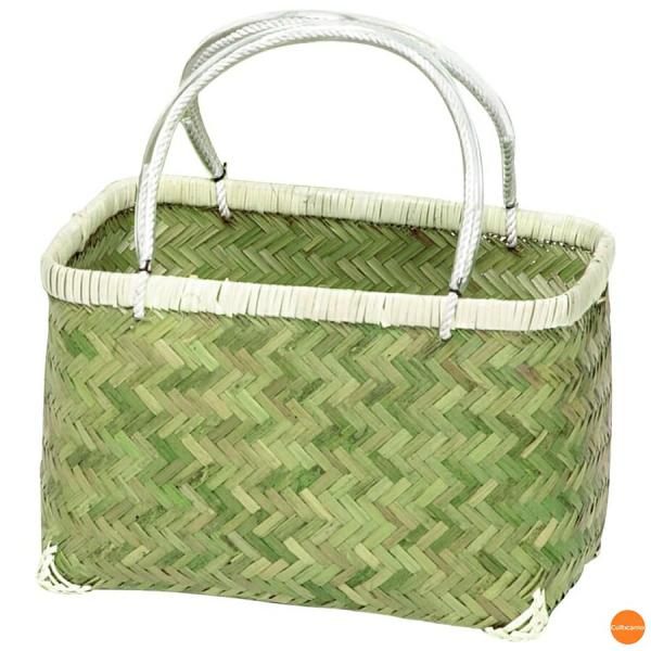 こだわりのショップに！買い物の入れやすさ、軽さもポイントです。竹の自然色が魅力的なバスケット