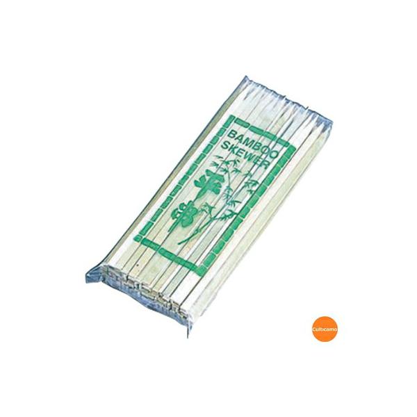 つくねや練り物など柔らかい食材を突き刺す竹串です。平らな面で食材を安定させられるので用途も多彩です。