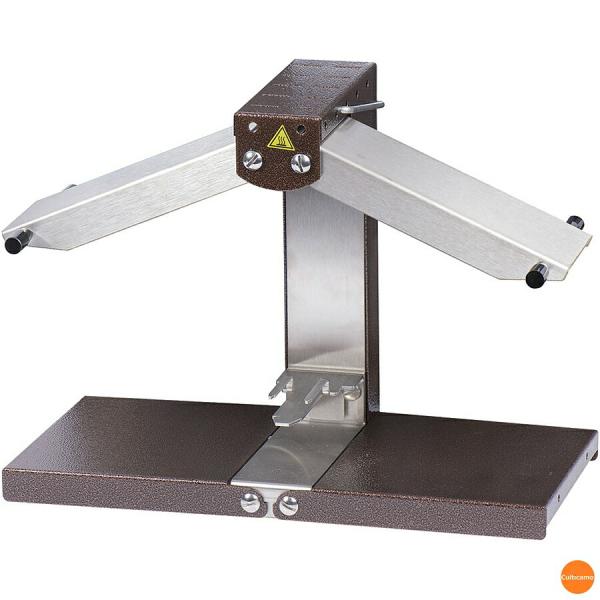 1/4タイプのチーズに対応します。角度調整付のヒーターが2面付でカット面2面を同時に温めが可能です。コンパクトに収納できます。