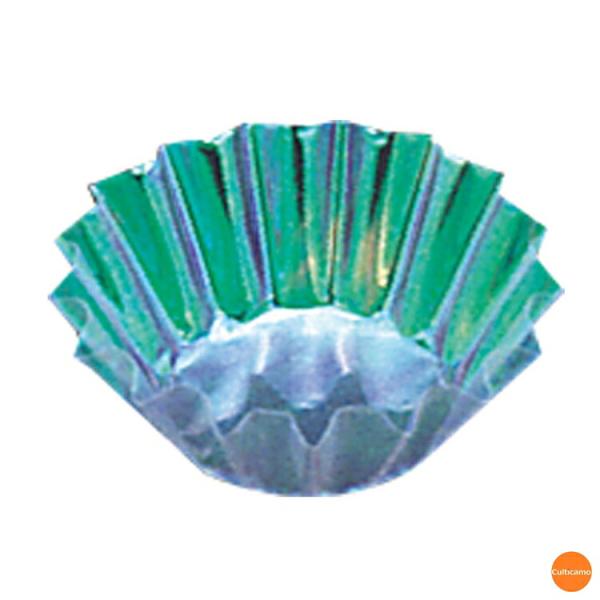 見る角度により、様々な色彩が現れる美しいオーロラフィルムの輝きが料理を神秘的に演出します。