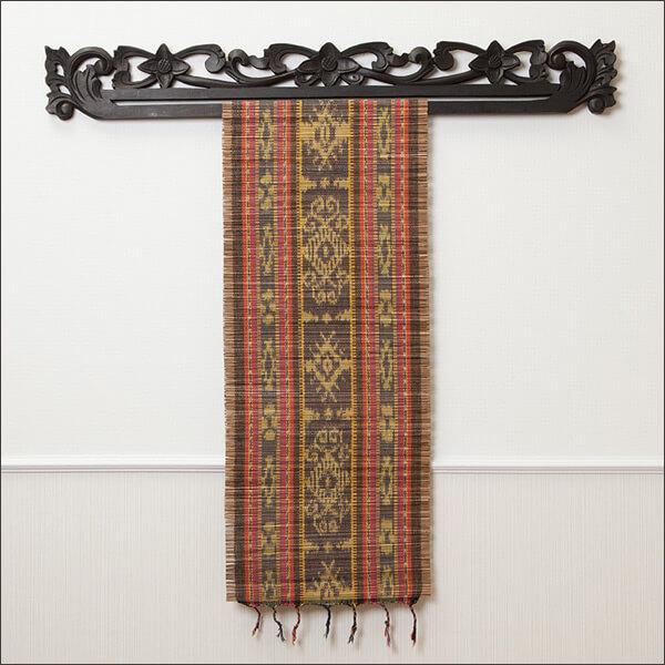 ■サイズ横幅 90 x 高さ 10〜11 x 厚み 2cm■素材マホガニー■商品についてループの商品は、天然素材を用いて職人さんがひとつひとつ愛情をこめて製作しています。全ての工程を手作業で行うため、同じ製品でもわずかに色味やサイズに違いが...