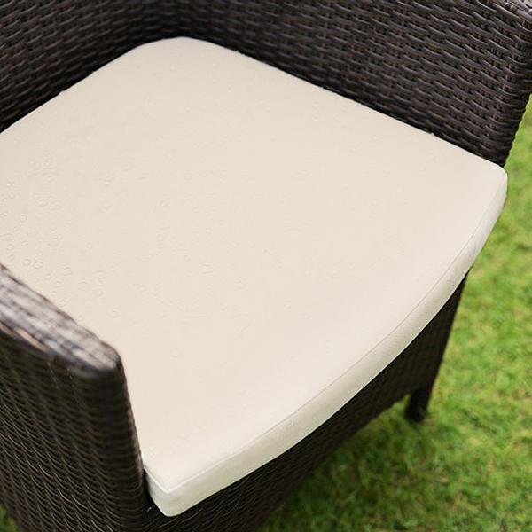 TUC-01チェア用クッション【TUC-01-CN】■カラークッションの厚み：4cm■サイズオフホワイト■素材アウトドア用撥水性生地（サンプルーフ社製）、ウレタン■シリーズ名トゥバン （Tuban）【商品について】・ご覧いただいているモニタ...