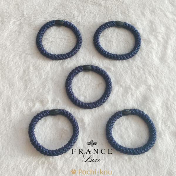 アメリカのアクセサリーブランド「FRANCE Luxe(フランスラックス)」の「L. Erickson(エル・エリクソン)」のヘアゴムです♪優れた伸縮性で、結んだ跡がつきにくく、毛量に関係なく安心のホールド力でパーフェクトな使い心地。ツヤ感...