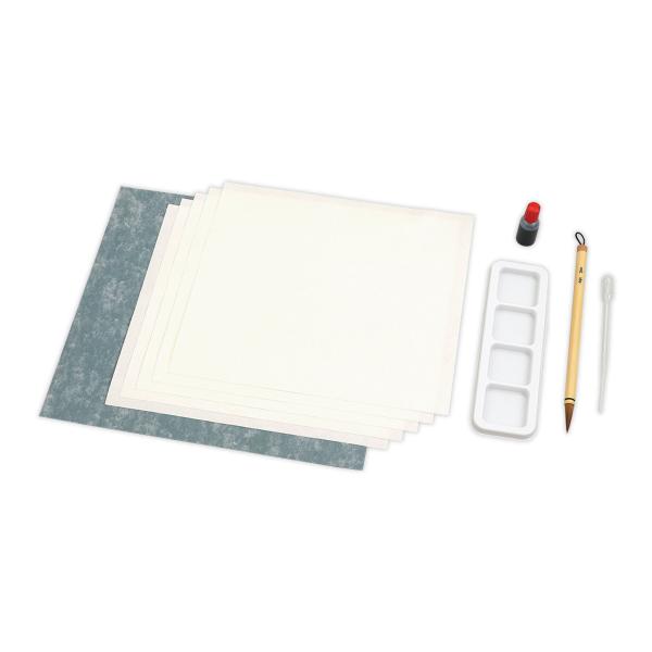 作品の展示に便利な展示台紙と水墨画用筆付きの水墨画個人セット。商品サイズ:290×320×15mm■商品サイズ：290×320×15mm■重量：59g■材質：紙、プラスチックなど■セット内容：水墨画用墨液10ml×1、水墨画用紙梅(242×...