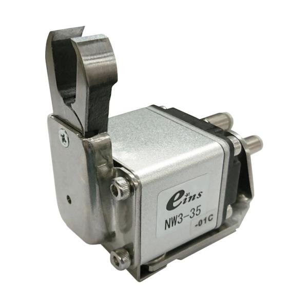 メカトロ部品 軸受・駆動機器・伝導部品 ロボットハンド用パーツ ●刃をワーク面に合せる事で、きれいなカット面を確保します。●形状：クイキリ刃●幅(mm)：45●奥行(mm)：90/3●高さ(mm)：77.7●動作：引く(Max3mm)●切断...