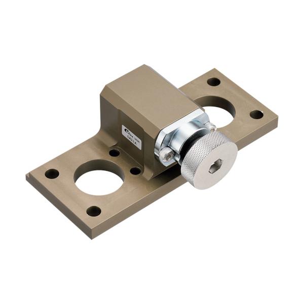 メカトロ部品 軸受・駆動機器・伝導部品 ロボットハンド用パーツ ●１本のネジを締めるだけでハンドが交換完了します。●タイプ：ロボット側●幅(mm)：150●奥行(mm)：87.2●高さ(mm)：46●可搬重量(kg)：〜35●引込力/押出力...