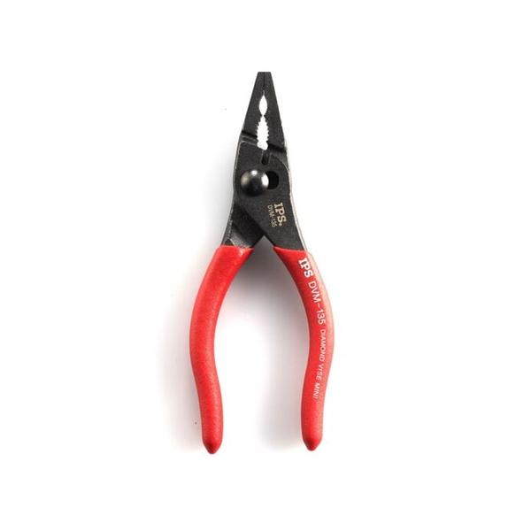 手作業工具 プライヤー・ニッパ・ピンセット プライヤー ●精密作業を強力サポートで先端アヤメ形状でしっかりキャッチできます。●【アヤメ形状とは？】溝が交差する網目のような模様であり、ダイヤモンド形状の模様を作り出す加工方法です。●この模様は...