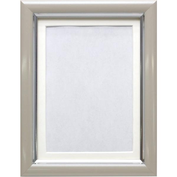 Vカラー肖像額L判です。■ブランド：万丈■色：アイボリー/PGY/パープル/ピンク/PBK■商品の寸法：17Lx13Wcm■形状：長方形■組立方式：卓上■フレームの素材：樹脂/樹脂製、ガラス、MDF■商品の個数：1■商品重量：190グラム■...