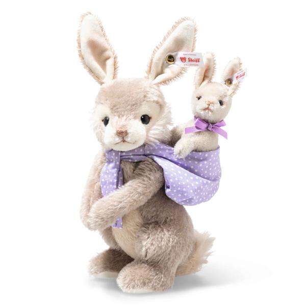 ★ポイント還元3倍以上！対象商品★赤ちゃんウサギを抱っこしたお母さんウサギの姿が愛らしい素敵な作品♪お母さんのおだやかな表情がかわいらしく、赤ちゃんに対する愛情が伝わってきます。赤ちゃんウサギは並べて飾ることもできるので、お好みに合わせてお...