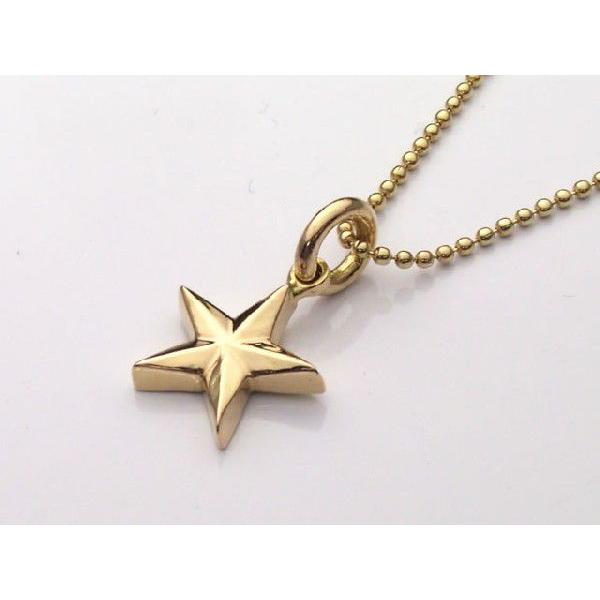 STAR（スター・星）ペンダントトップシンプルでかわいい星のペンダントトップです。小さめのトップですが、厚みがあり金の重みを感じれる一品です。素材：18K（１８金イエローゴールド）横幅：約15mm(星部分)縦幅：約23mm(全体部分)厚み：...