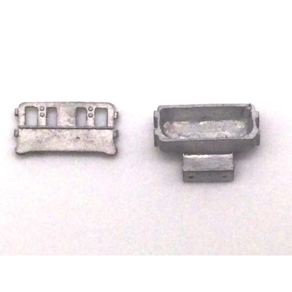 1/16スケール 4号戦車用ハイグレード金属製 車間距離表示灯 箱型 ステー付き スタンダードセットお届けするのは画像1〜2枚目の未塗装品の物となります。また、チップLEDは付属しておりませんのでご注意下さいませ。ドイツ車4号戦車のフェンダ...