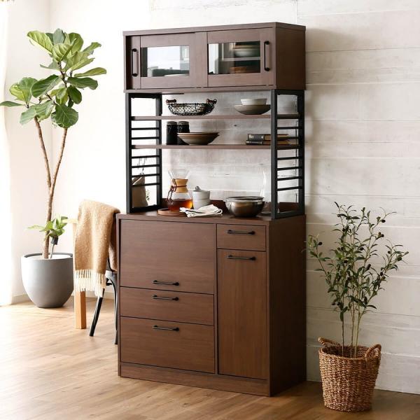 木目調天板とマットスチールがおしゃれな、充実収納のキッチンキャビネットです【サイズ】幅90x奥行40x高さ180cm【素材】[構造部材]本体・扉・前板・天板：合成樹脂化粧パーティクルボード（塩化ビニール樹脂）本体側板：プリント紙化粧繊維板・...