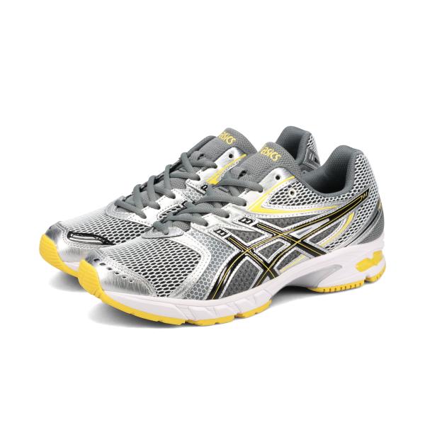 GEL-DS シリーズは1995年にスタートし、走行距離の多いロードランナー向けとしてデザインされました。オリジナルモデルの特徴は、アウトソールのデュオソール（DSの名前の由来）とデュアル密度のミッドソールのデュオマックスです。2009年に...