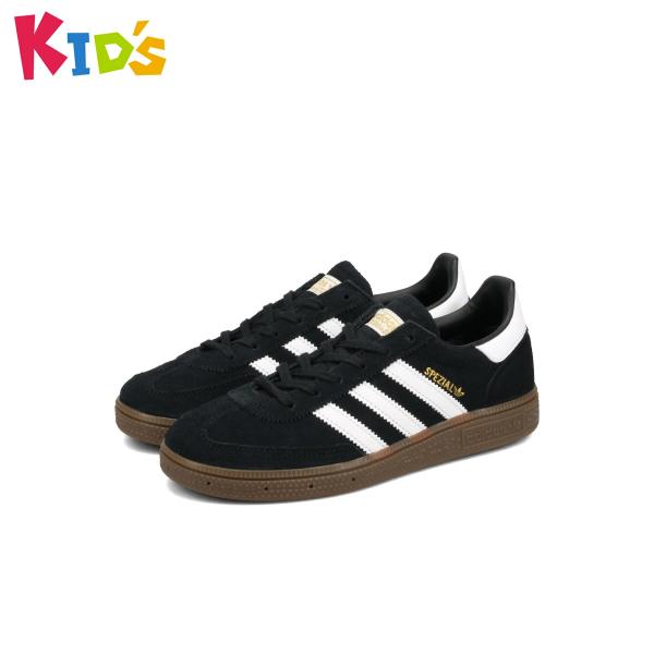 1979年にハンドボールのエリート選手のために発売され、今ではそのクラシックなスタイルが人気の一足。本バージョンは、しなやかな吐き心地のスエードアッパーを用い、ソフトなガムラバーアウトソールでヴィンテージのルーツを忠実に再現しています。【素...