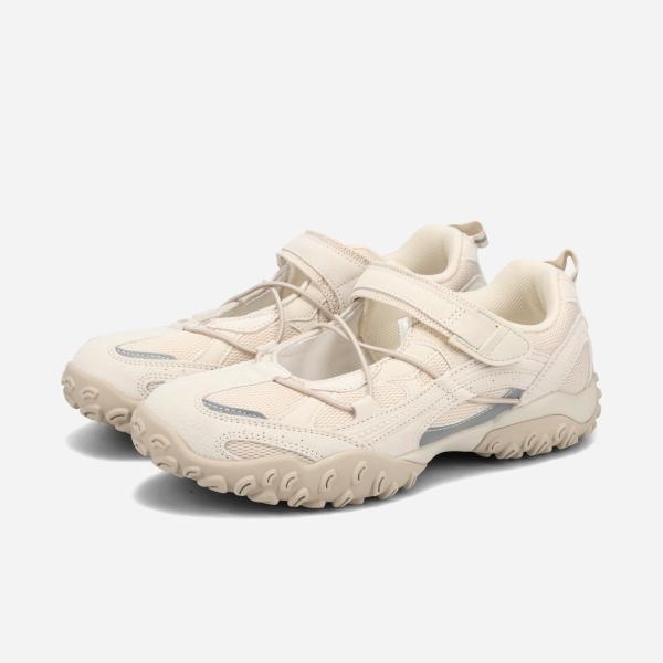 FILAから印象的なソールと、通気性の高い快適な履き心地の「ECHAPPE VC v2 LX」が発売。かわいらしさと履き心地を兼ね備えている、クラシカルなスニーカーです。