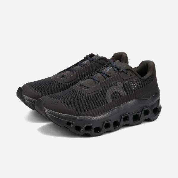 Onは2010年、「ランニングの世界を変える」という大きな目標を掲げ、チューリッヒの一角でスタートしました。それから10年、Onのシューズは、50ヶ国を超える国で700万人以上のランナーに履かれ、大切にされてきました。そして、その勢いはとど...