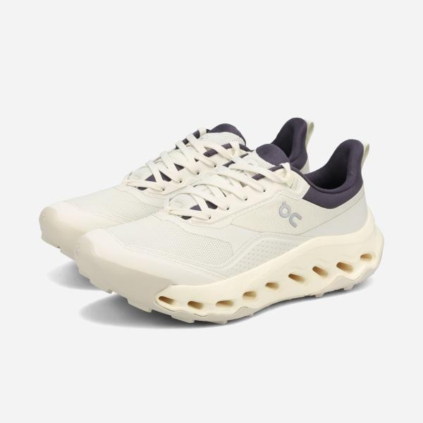 CLOUDHORIZONがアップデートされ、CLOUDHORIZON 2となって登場。Onのハイキングシューズのなかで最もクッション性が高く、極上の履き心地を誇るモデル。安心のグリップ力で、気軽なアウトドアに最適です。