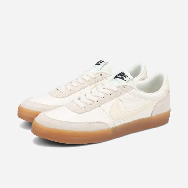 ナイキのクラシックテニスシューズの名作【KILLSHOT（キルショット）】。ラケットボールやスカッシュなど、インドアラケット競技の為に開発されたモデルで、難易度の高い技名が由来のネーミング。<br><br>今作は、ア...