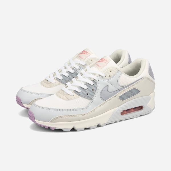 1987年に天才スニーカーデザイナー【TINKER HATFIELD(ティンカーハット・フィールド)】によって生み出されたエアマックスシリーズ。その記念すべき1作目となる【AIR MAX 1(エアマックス 1)】は、ヒール内部にヴィジブルエ...